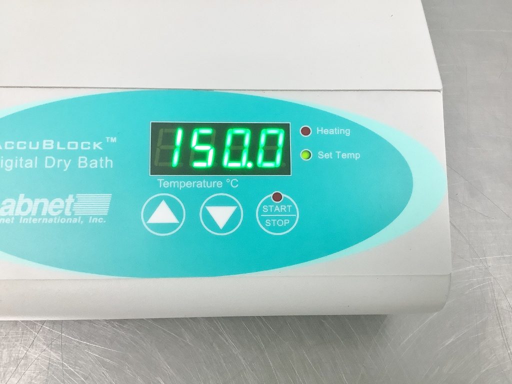 Labnet AccuBlock Digital Dry Bath D1100 - The Lab World Group
