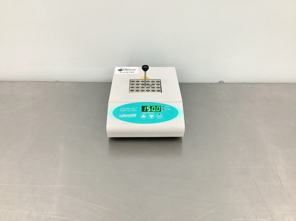 Labnet AccuBlock Digital Dry Bath D1100 - The Lab World Group