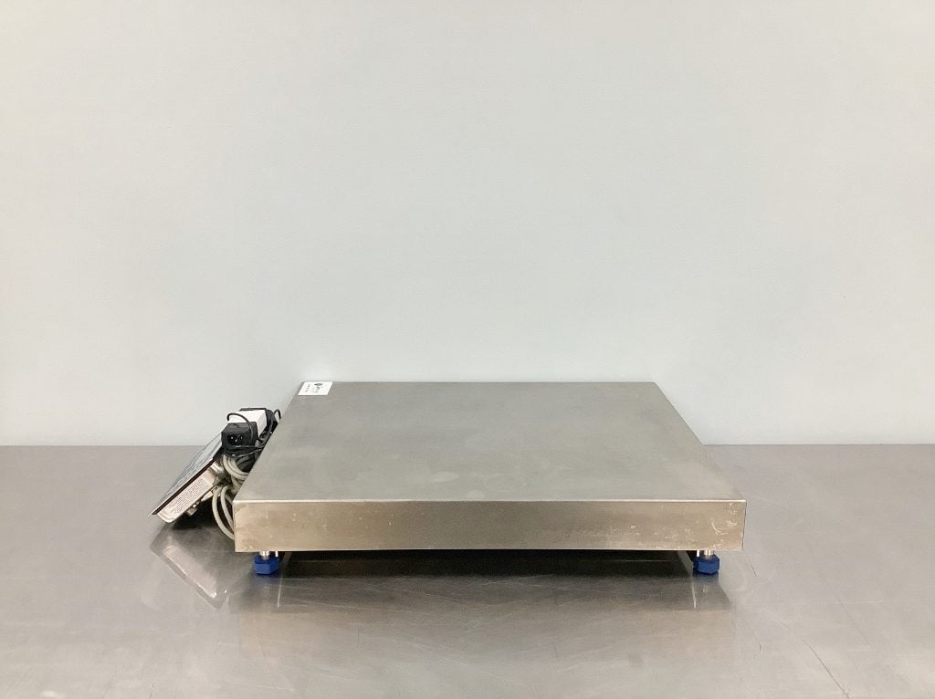 Mettler Toledo ICS Scale - The Lab World Group