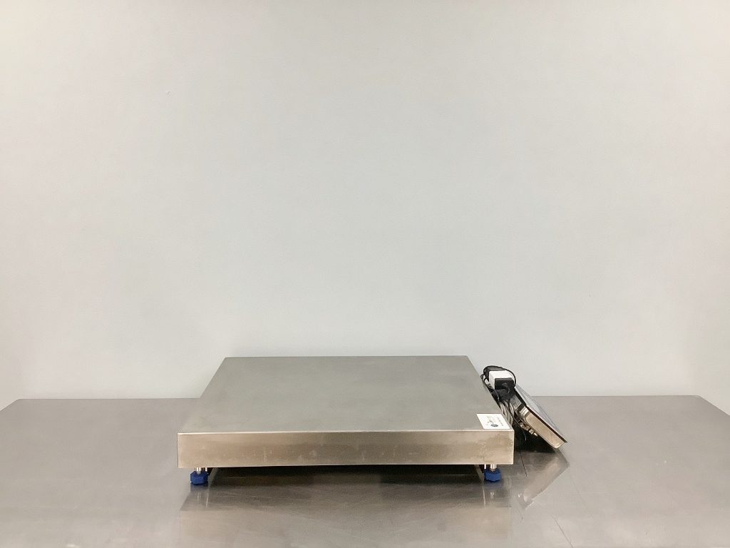 Mettler Toledo ICS Scale - The Lab World Group