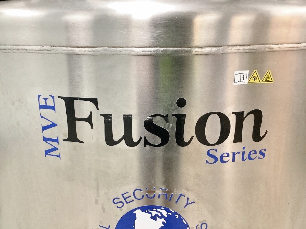 MVE Fusion 1526 Cryogenic Storage System