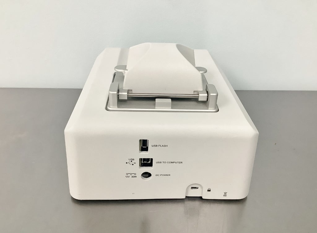 Thermo Scientific NanoDrop 8000 - The Lab World Group