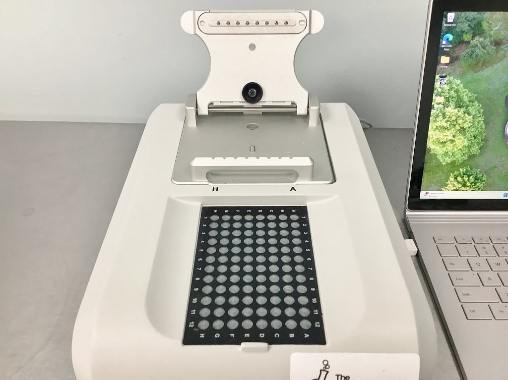 Thermo Scientific NanoDrop 8000 - The Lab World Group