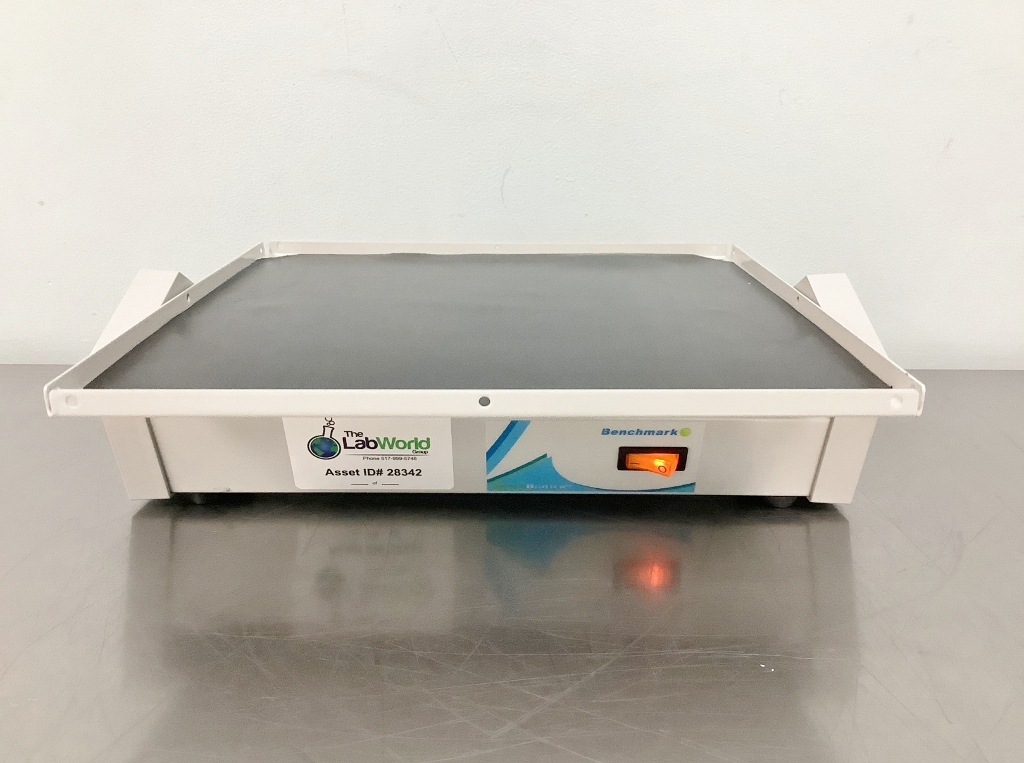 Benchmark BenchBlotter Fixed Speed Rocking Shaker - The Lab World Group