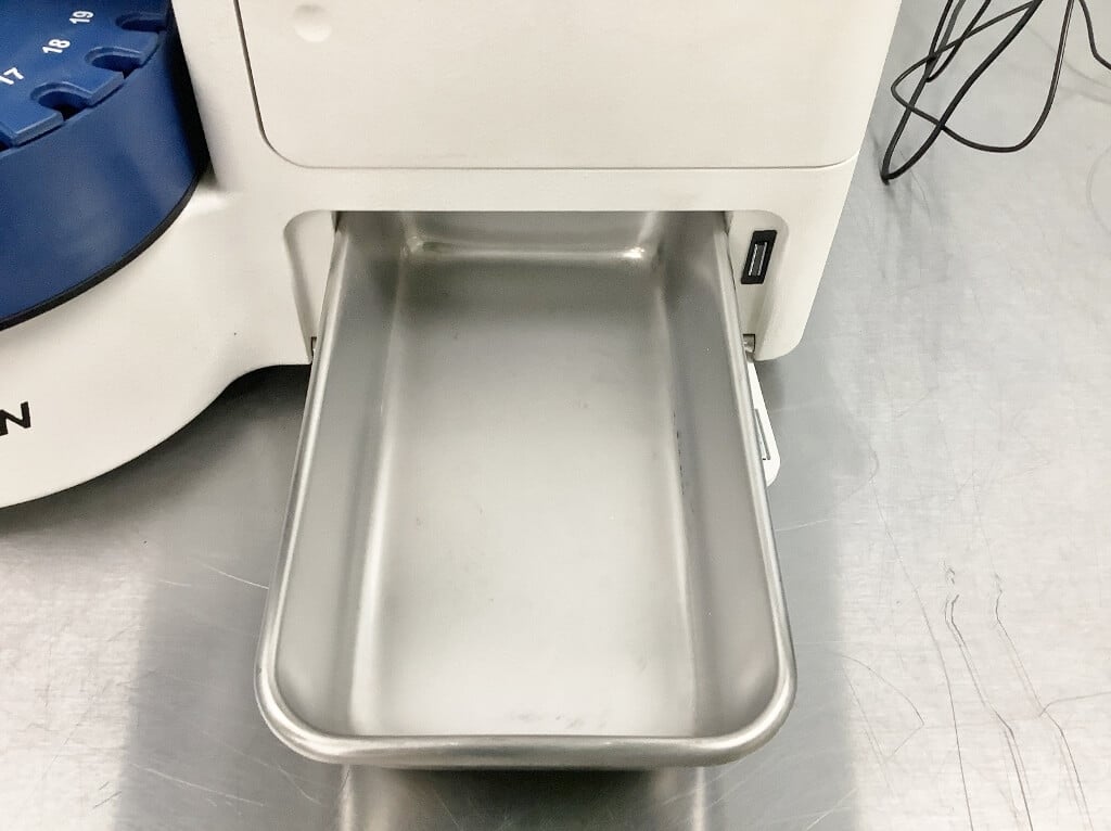 Beckman Vi Cell BLU Cell Viability Counter - The Lab World Group