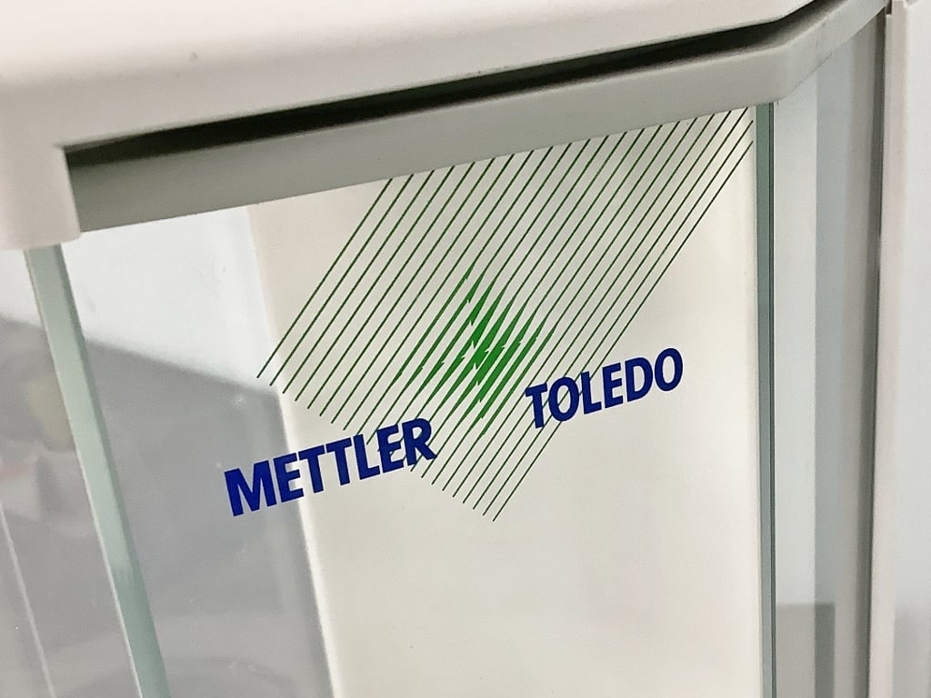 Mettler Toledo AG285 Analytical Balance - The Lab World Group