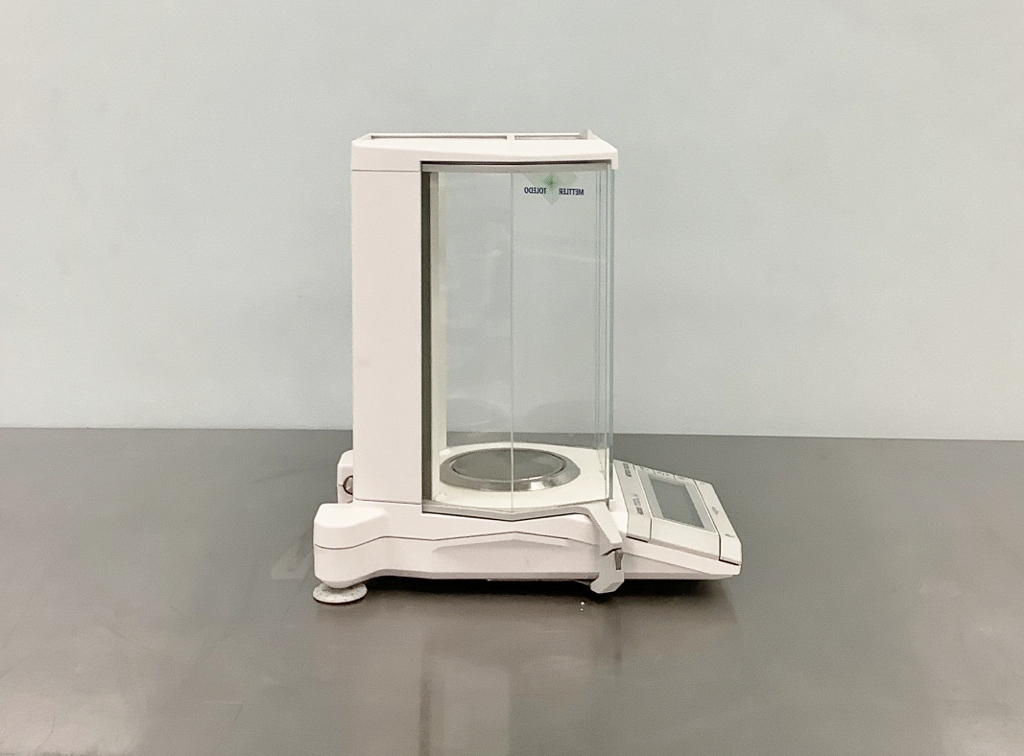 Mettler Toledo AG285 Analytical Balance - The Lab World Group
